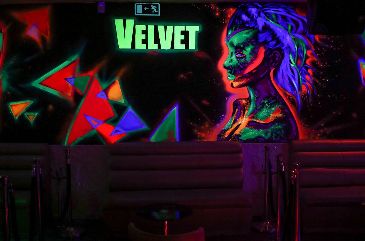 CLUB VELVET - 100x100 Eventos